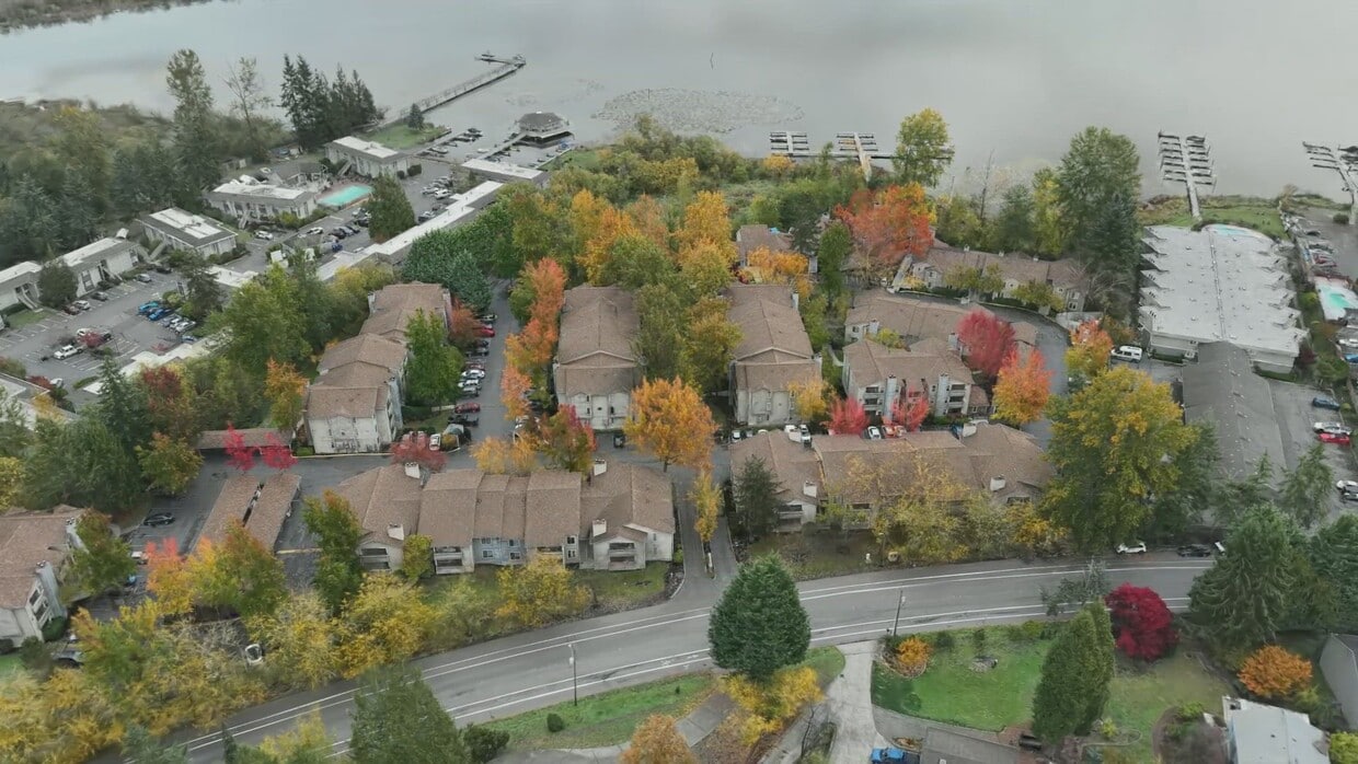 The Docks at Redmond Lakeview - 4250 W Lake Sammamish Pky Ne Redmond ...