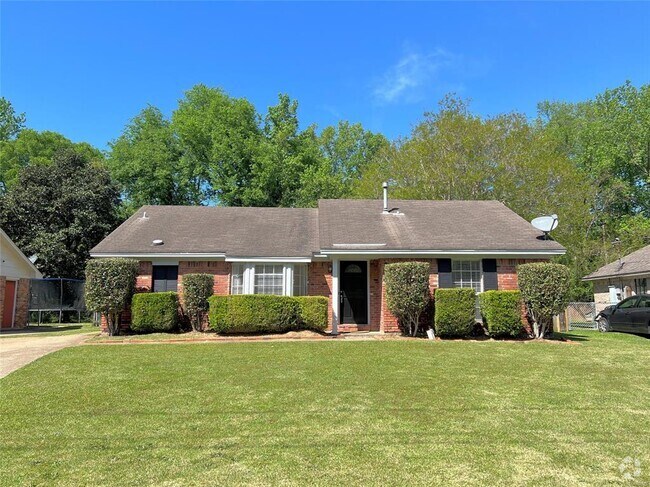 Wynbrook Apartments for Rent with Hardwood Floors - Montgomery, AL ...