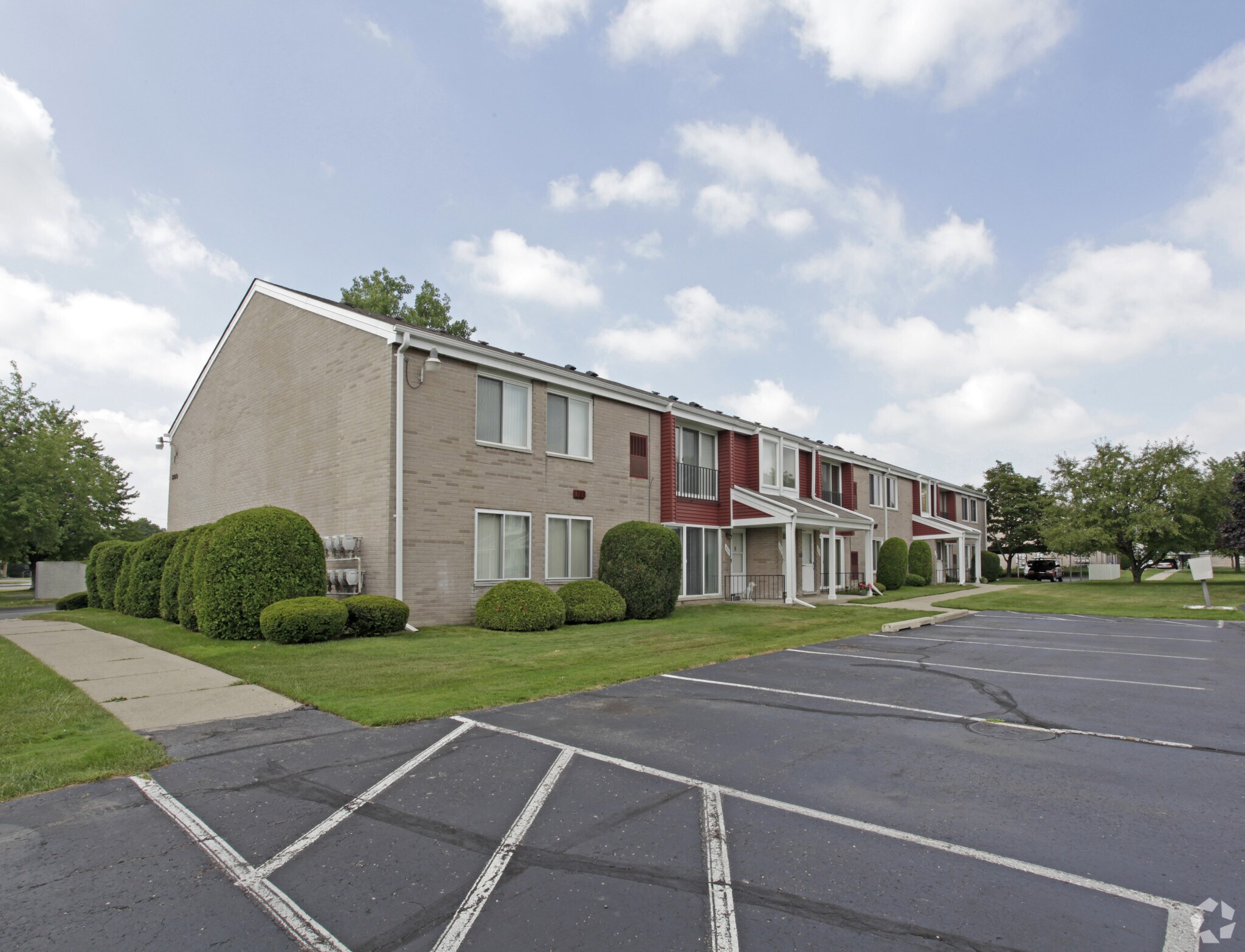 Sunset Circle - 507 Sunset Ln Saint Clair Shores, MI 48082 | Apartments.com