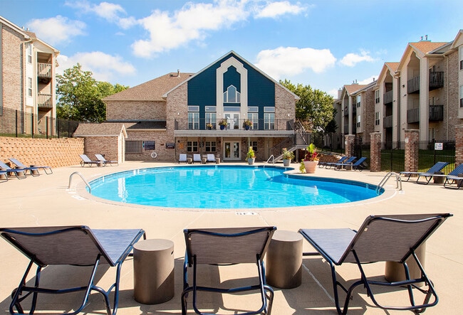 Torello on Maple Apartments - 13915 Manderson Plz Omaha, NE ...