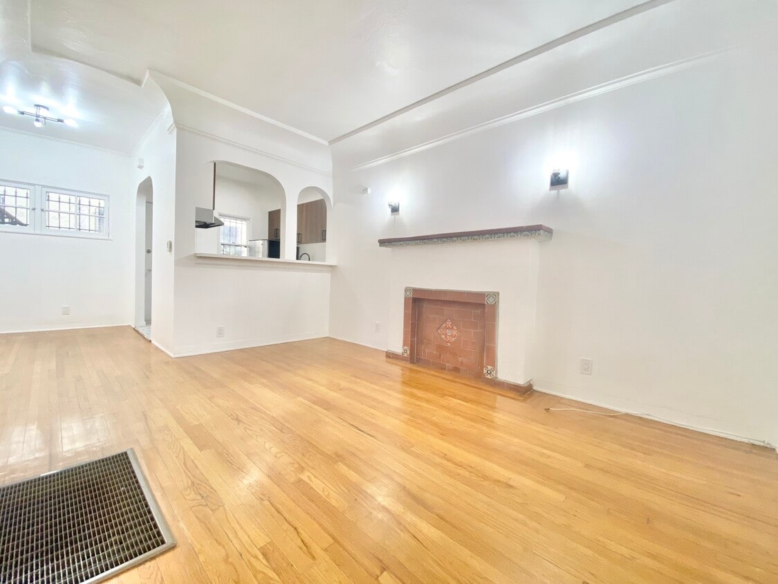 639 1/2 N Spaulding Ave Unit A, Los Angeles, CA 90036 - Room for Rent ...