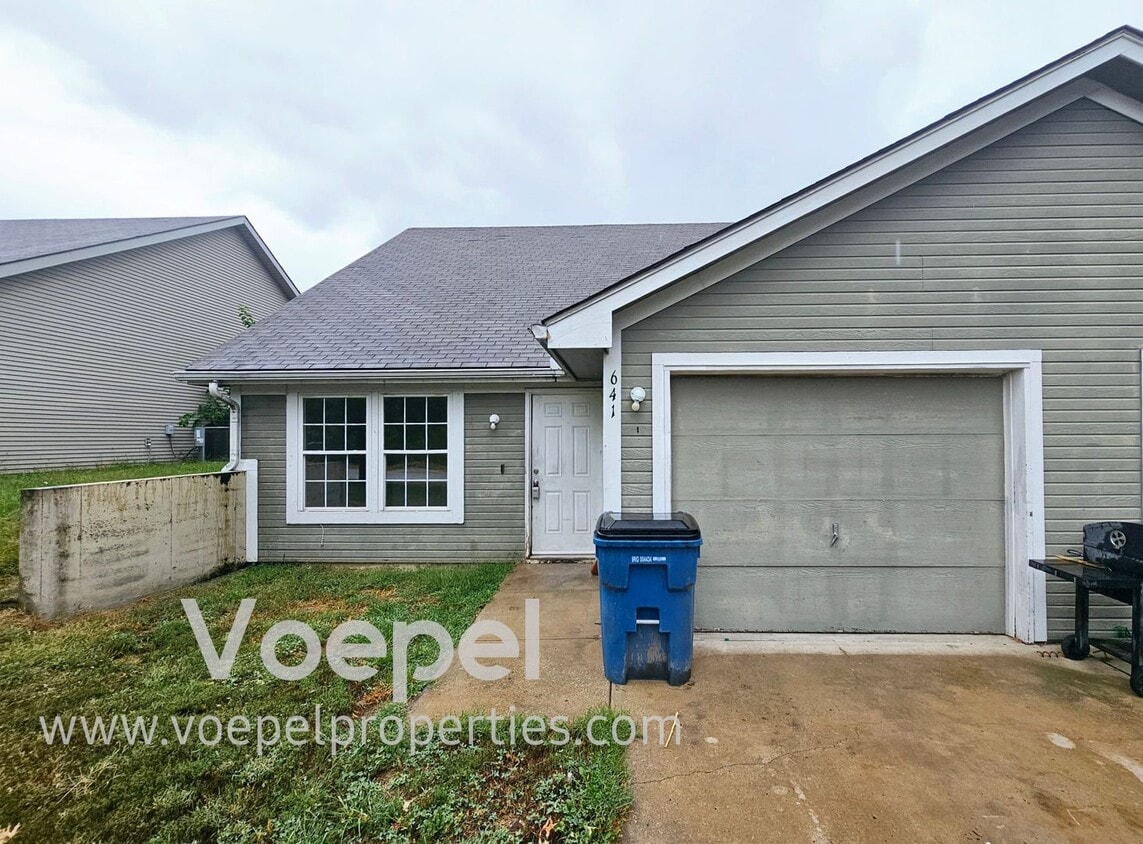 639-641 N Queen Ridge Ct Unit 639 N. Queen Ridge Ct., Independence, MO ...