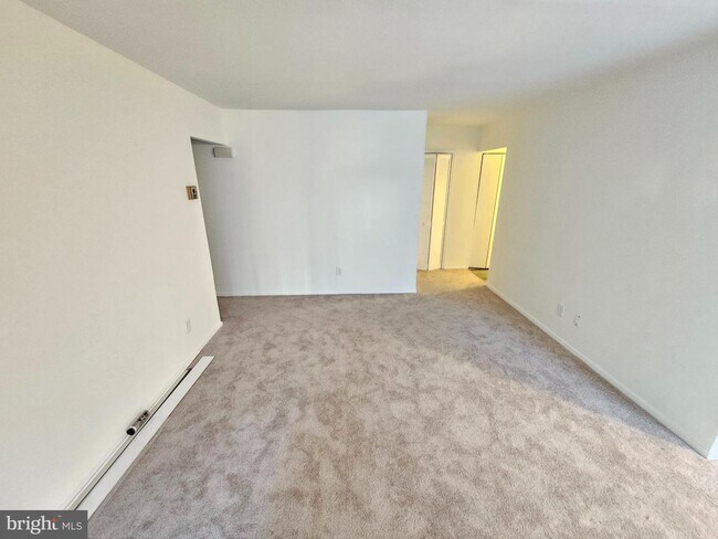 19323 Club House Rd Unit 101, Gaithersburg, MD 20886 - Room for Rent in ...