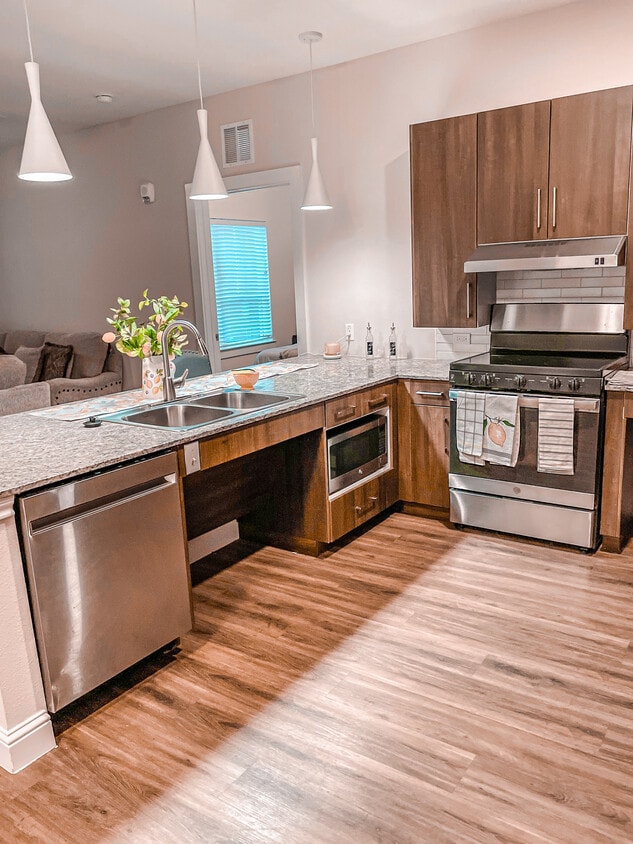 Avanti Legacy at Sienna Palms - 3600 N Mile 6 1/2 W Weslaco, TX 78599 ...