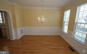 Kingsview Knolls Apartments for Rent with High Ceilings - Boyds, MD - 1 ...