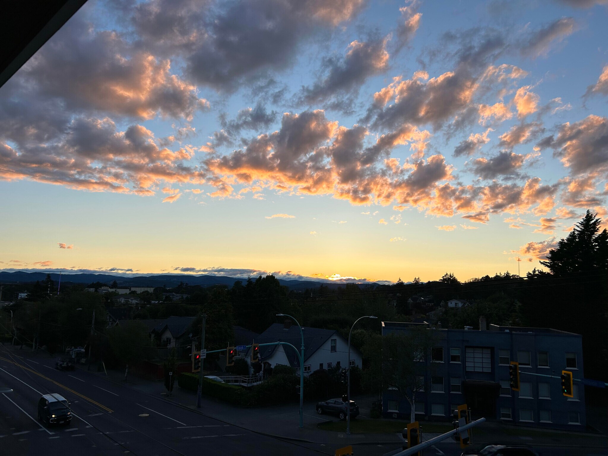 1301 Hillside Av Unit HillsideMallDowntownUVic, Victoria, BC V8T 0E3 ...