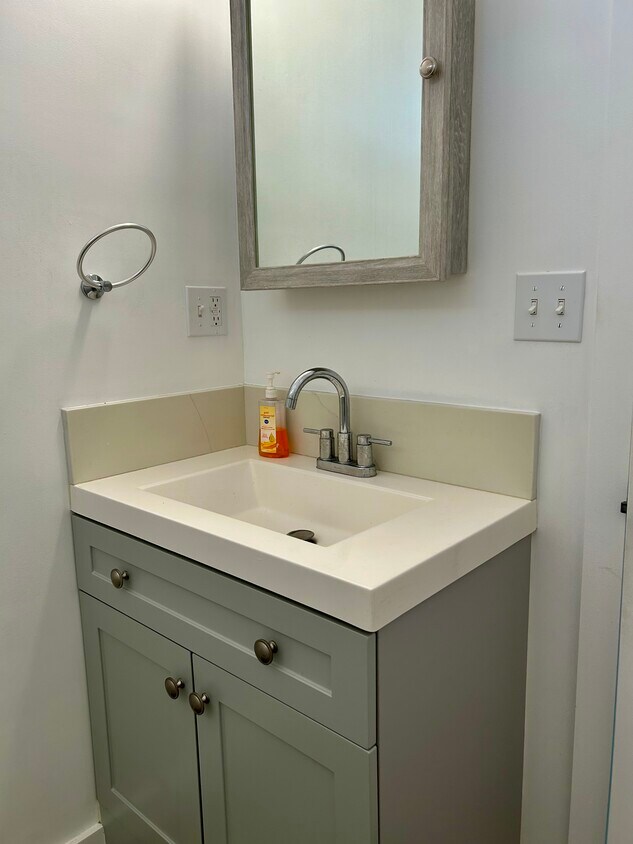 8208 Truxton Ave, Los Angeles, CA 90045 - House Rental in Los Angeles ...