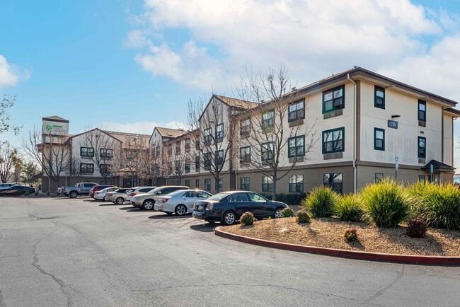 Best Luxury Riverside Apartments for Rent - West Sacramento, CA ...