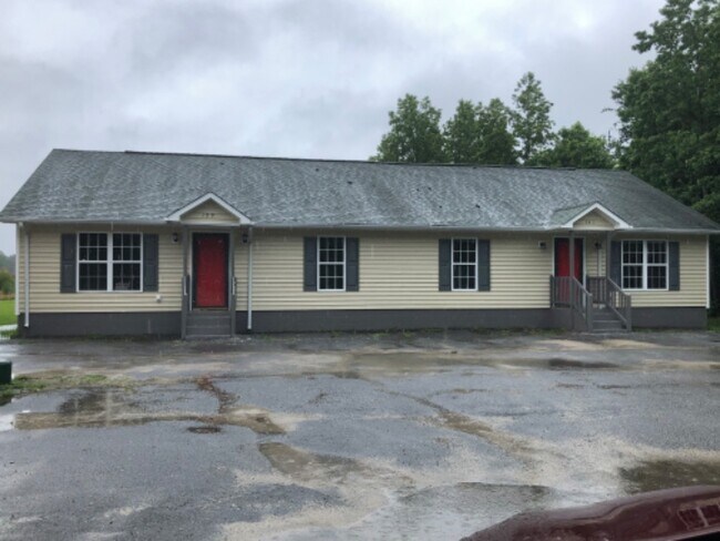 Apartments for Rent with Hardwood Floors in Albertson NC
