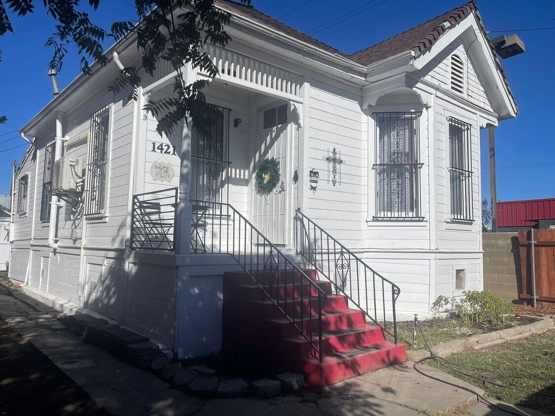 1421 E Oak St, Stockton, CA 95205 - House Rental in Stockton, CA ...