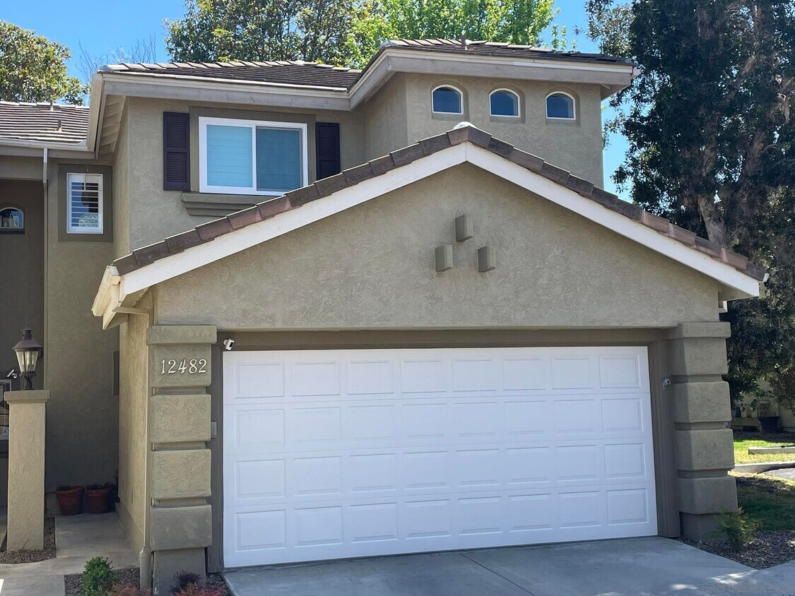 12482 Ruette Alliante, San Diego, CA 92130 - Townhome Rentals in San ...