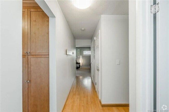 Apartments For Rent in Simsbury CT - 543 Rentals | Apartments.com