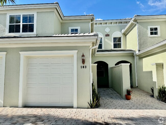 Mariposa Apartments for Rent with High Ceilings - Naples, FL - Updated ...