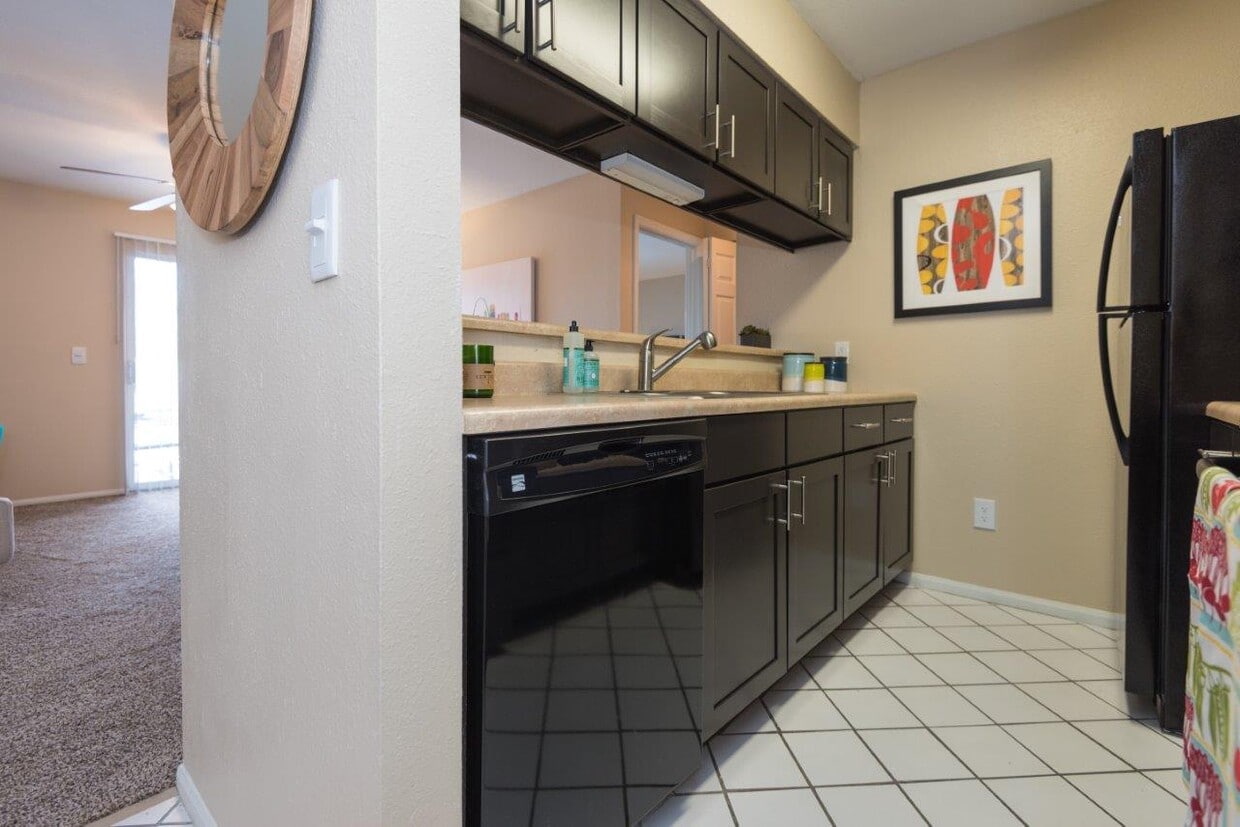 Reflection Cove Apartment Homes - 13992 Reflection Dr Manchester, MO ...