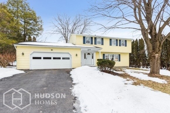 8186 Old Sunridge Dr, Manlius, NY 13104 - House Rental in Manlius, NY ...