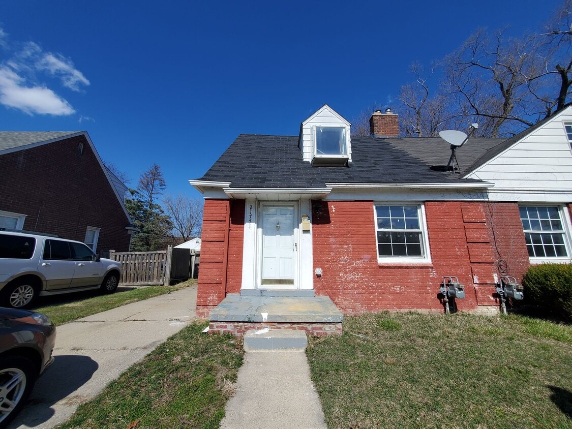 21771 Moross Rd, Grosse Pointe, MI 48236 - House Rental in Grosse ...