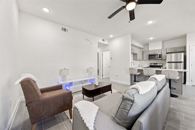 9129 Brandon St Unit B5, Houston, TX 77051 - Room for Rent in Houston ...