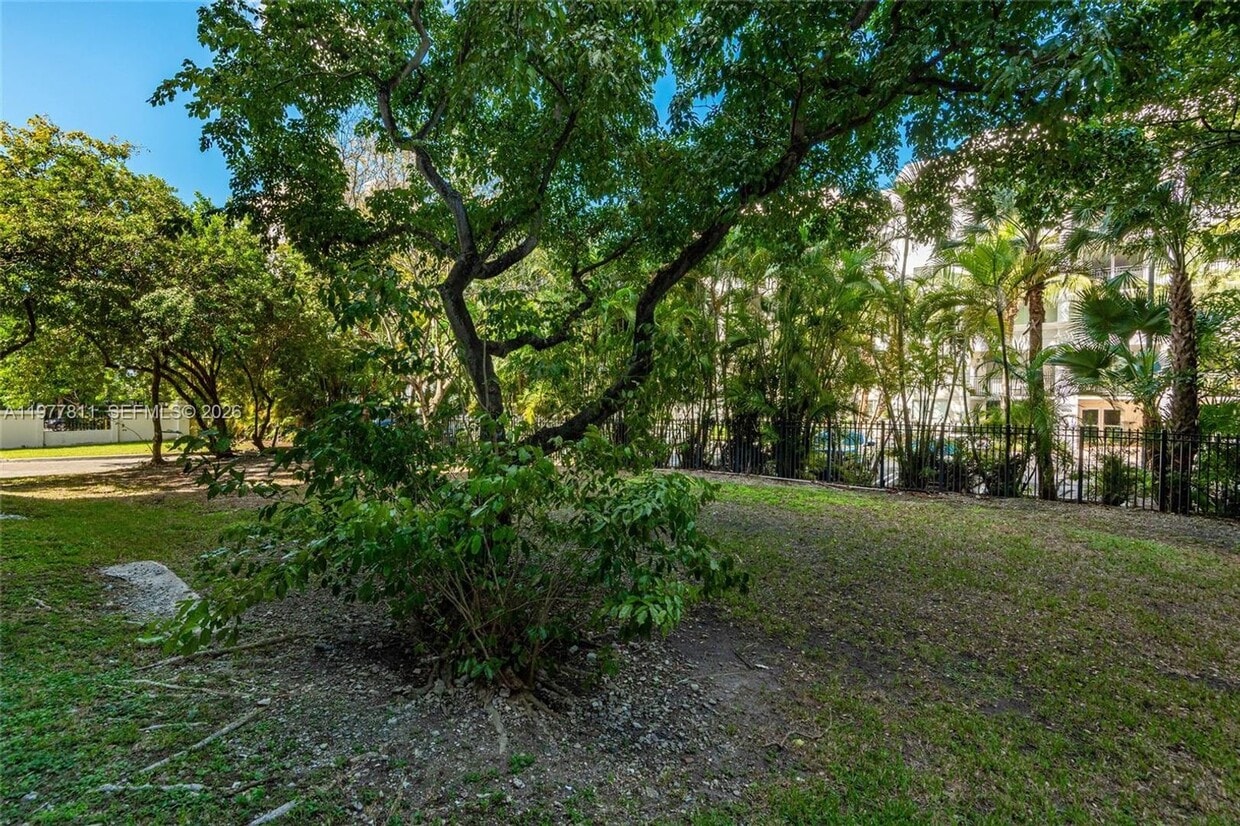 17021 N Bay Rd, Sunny Isles Beach, FL 33160 - House Rental in Sunny ...