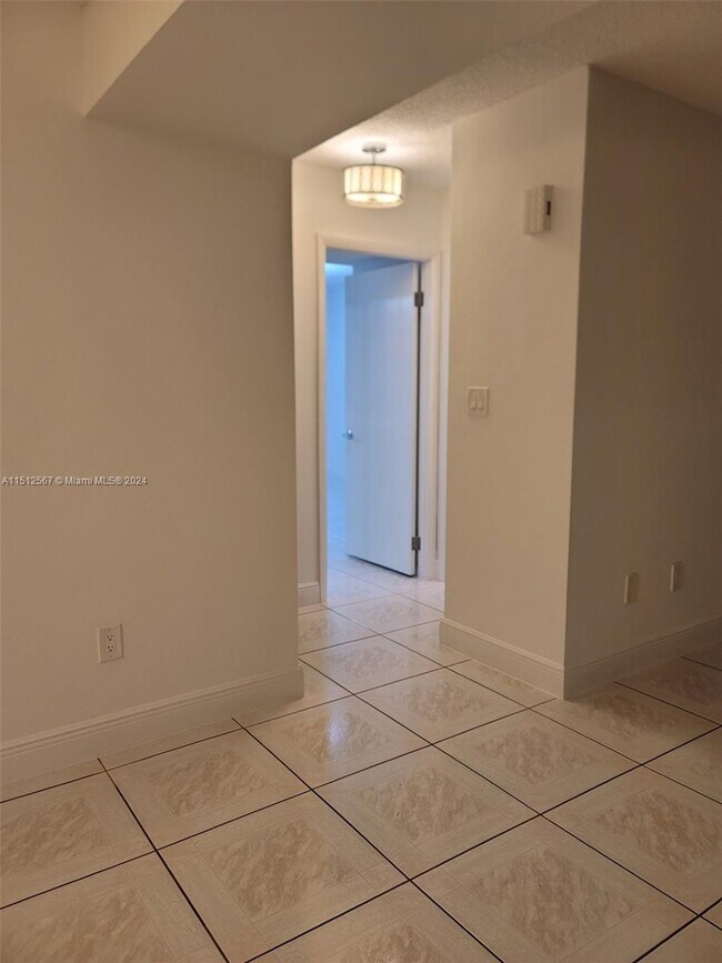 8401 SW 107th Ave Miami, FL 33173 - Alquileres en Miami, FL ...