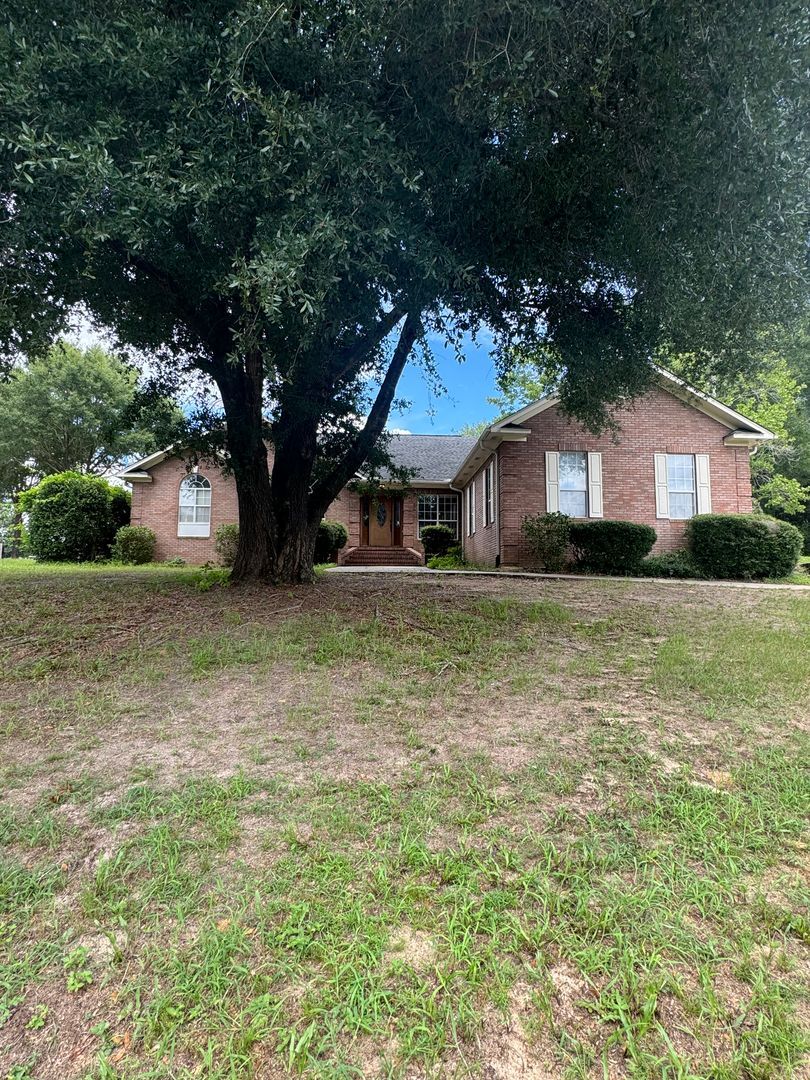 379 Oak Lake Dr, Enterprise, AL 36330 - House Rental in Enterprise, AL ...