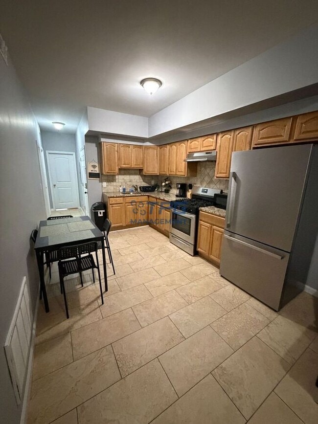 142 Ripley Pl Unit 2, Elizabeth, NJ 07206 - Room for Rent in Elizabeth ...