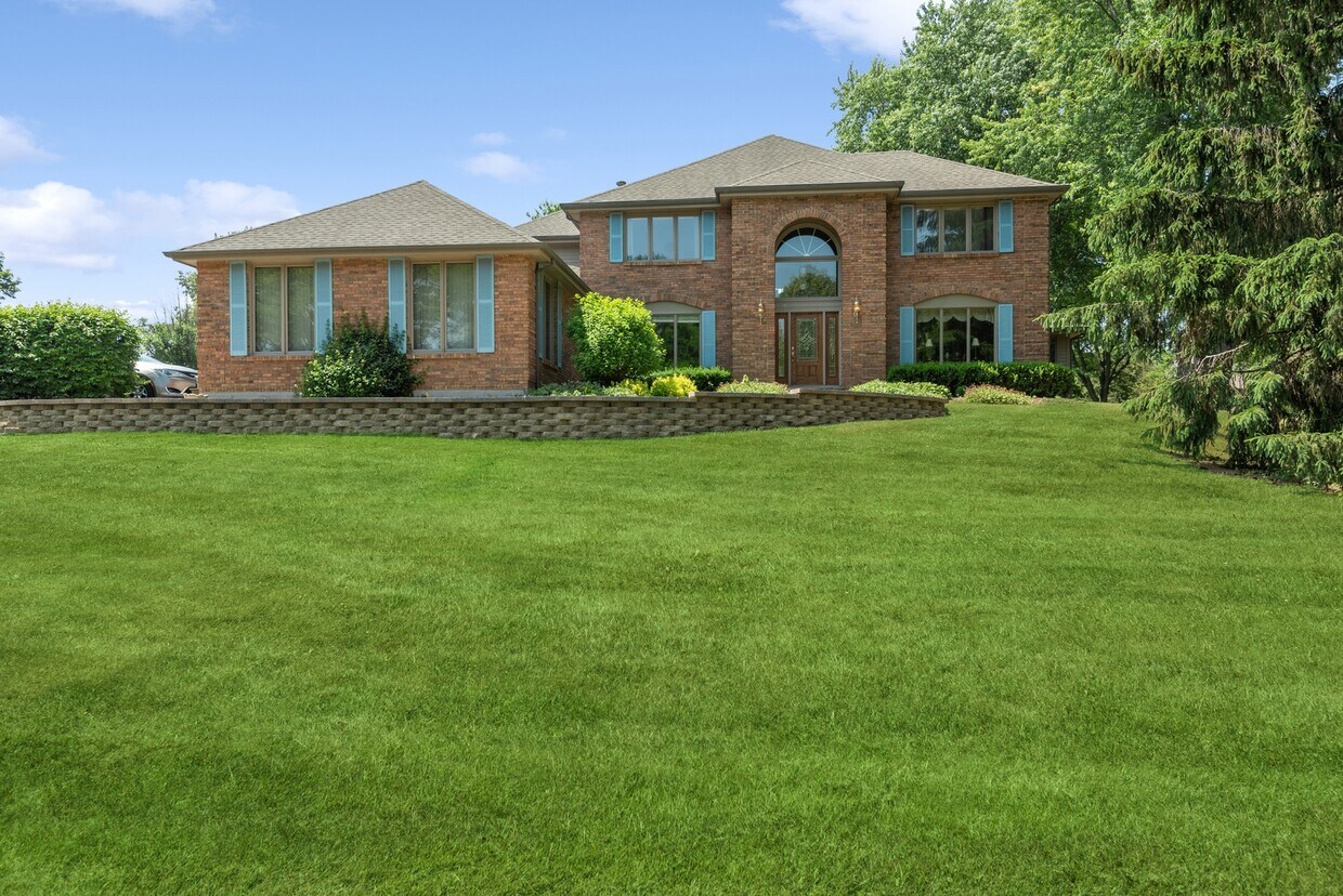 7231 Great Hill Rd, Crystal Lake, IL 60012 - House Rental in Crystal ...