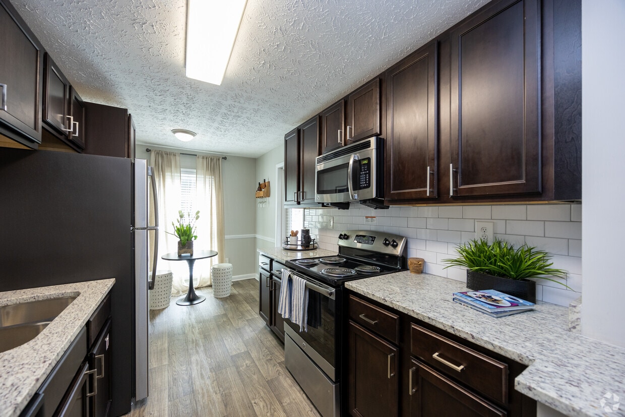 Park at Abernathy Square Apartments - 6925 Roswell Rd Ne Sandy Springs ...