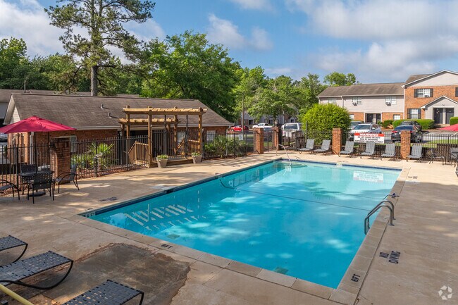 Chicopee-Dudley Apartments for Rent with High Ceilings - Athens, GA ...