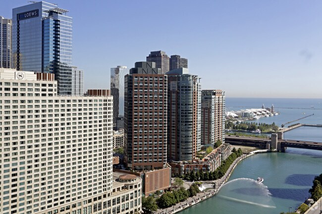 Columbus Plaza Apartments - Chicago, IL | Apartments.com