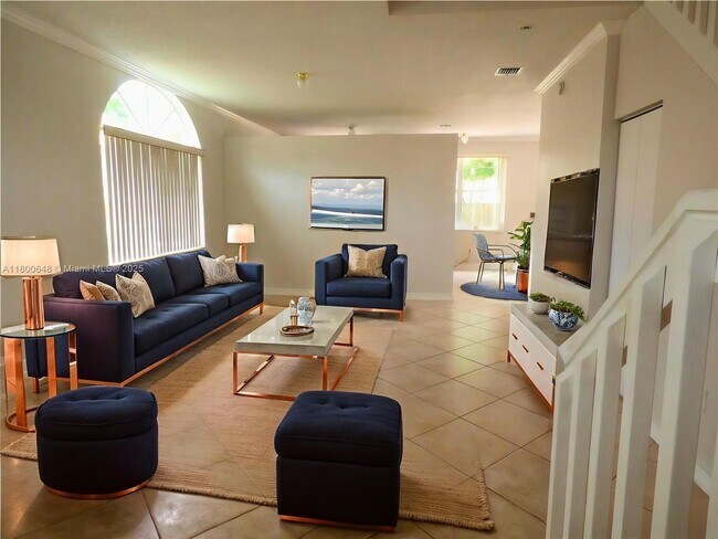 Kingsview Apartments for Rent with a Walk-In Closet - Pembroke Pines ...