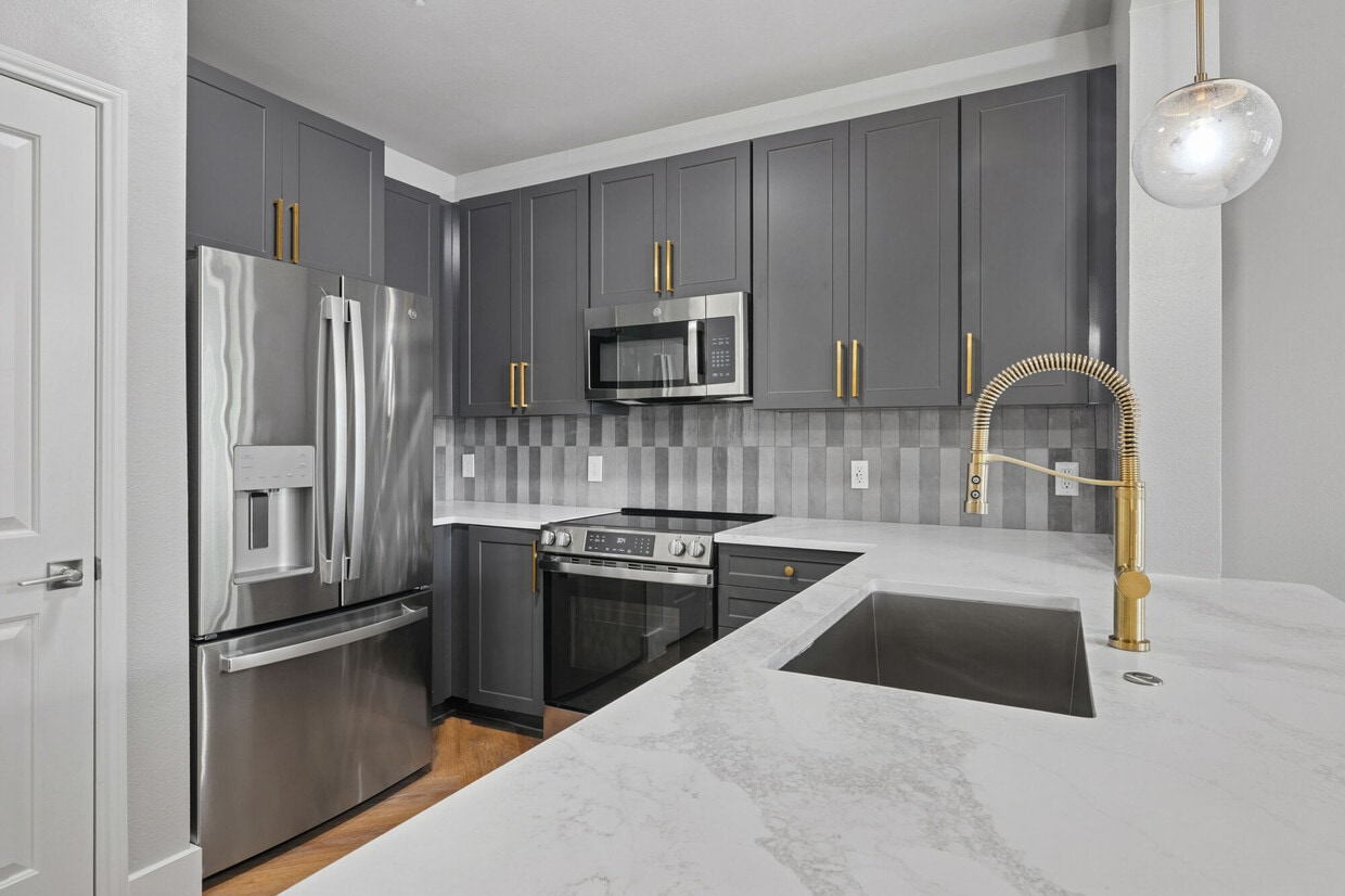 Whitmore - 225 S Heights Blvd Houston, TX 77007 | Apartments.com
