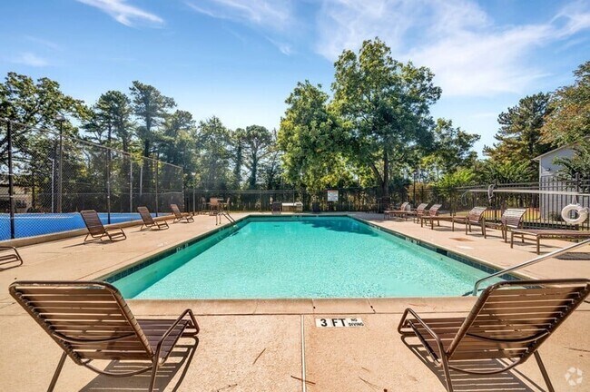 Kensington Apartments for Rent with Hardwood Floors - Decatur, GA ...