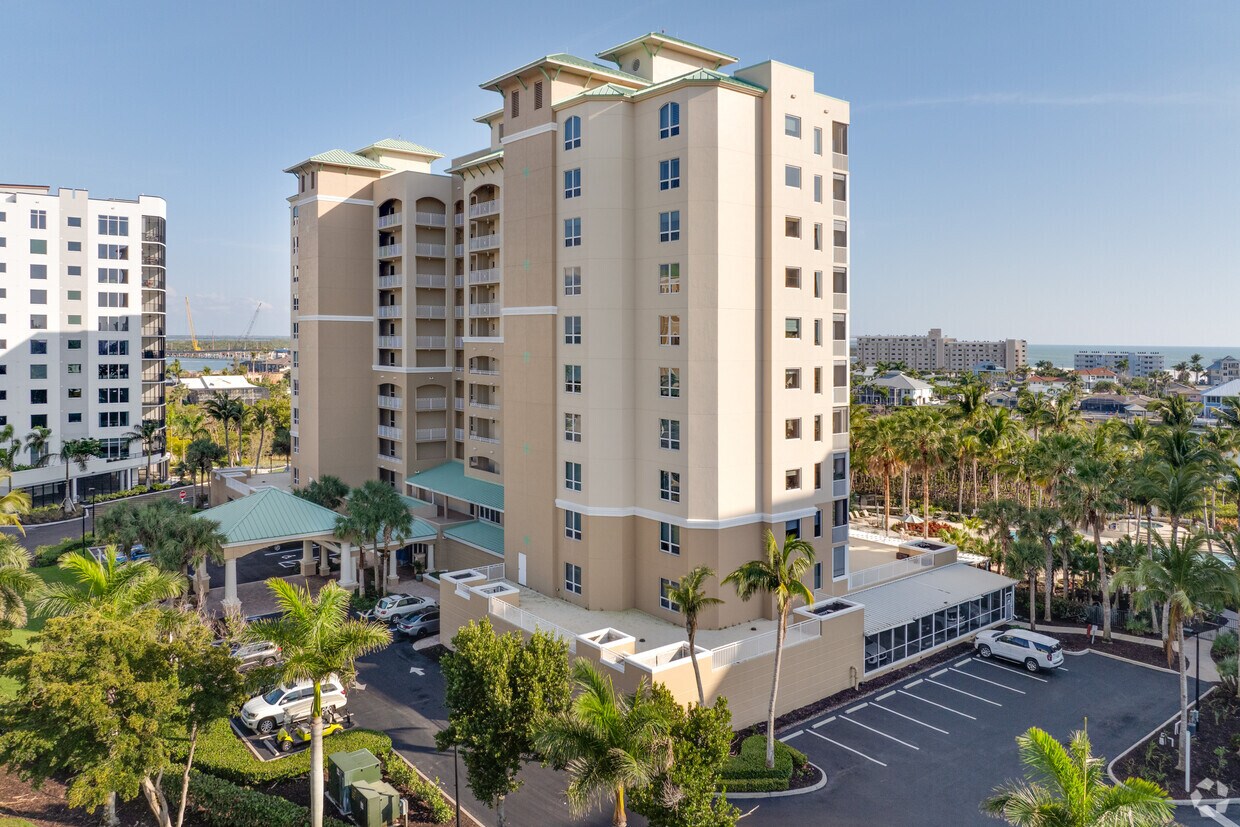 Manatee Bay at Waterside - 4182 Bay Beach Ln Fort Myers, FL 33931 ...