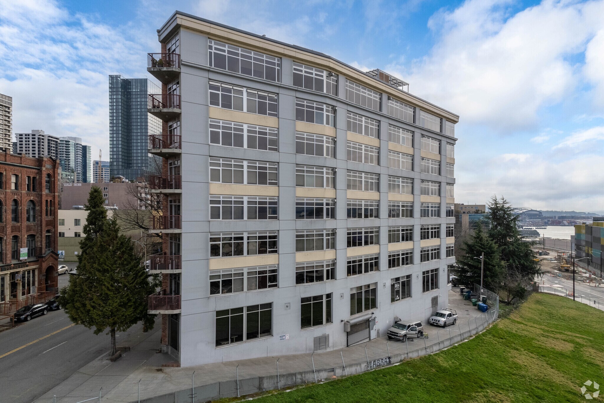Pomeroy - 2319-2323 1st Ave Seattle, WA 98121 | Apartments.com