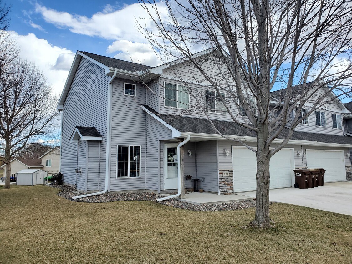 435 Cedar Pl, Maple Lake, MN 55358 - Townhome Rentals in Maple Lake MN ...
