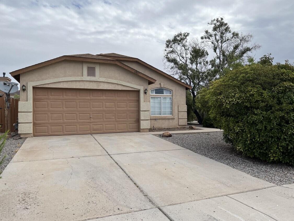 6963 Skylar Dr NE, Rio Rancho, NM 87144 - House Rental in Rio Rancho ...