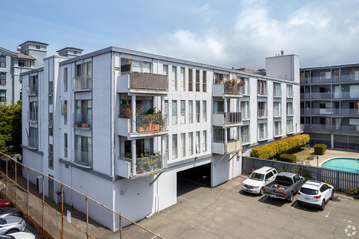 Berkeley Park Apartments - 2025 Durant Ave Berkeley, CA 94704 ...