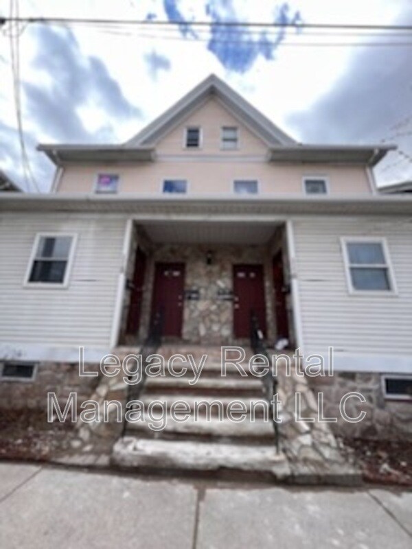 118 E Broad St, West Hazleton, PA 18202 - Condo for Rent in West ...
