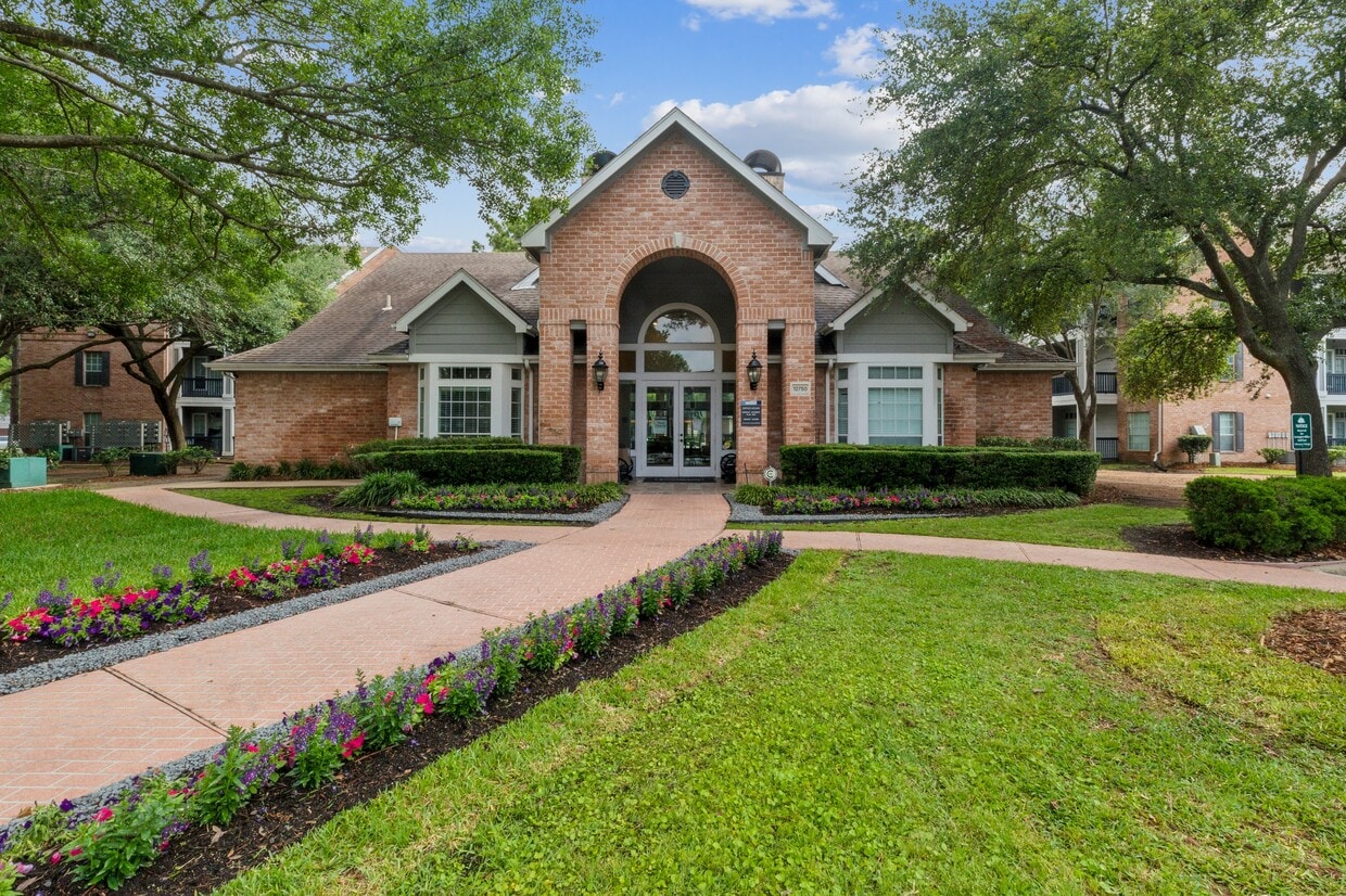 12750 Briar Forest Drnull