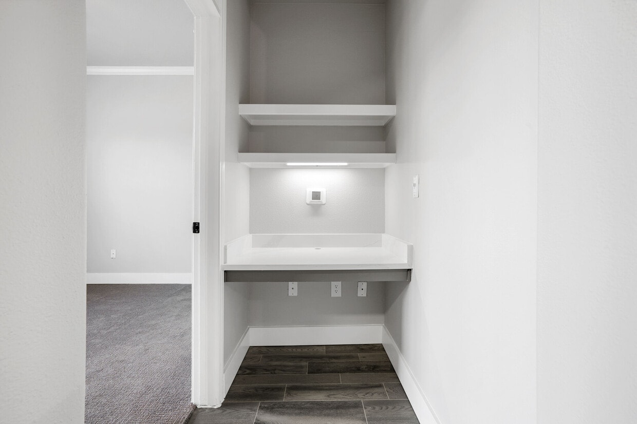 The Fitz - 600 Studemont St Houston, TX 77007 | Apartments.com