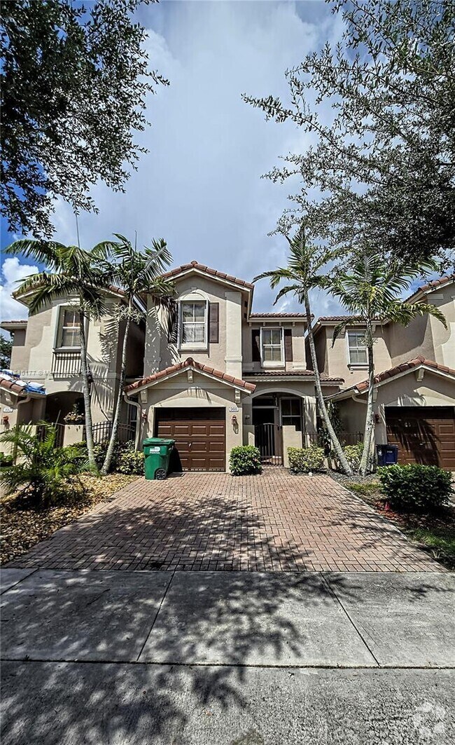 Catalina Isle Apartments for Rent with Hardwood Floors - Miami, FL - 3 Rentals | Apartments.com