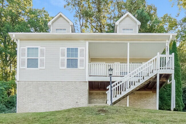 Grayson Valley Apartments with EV Charging