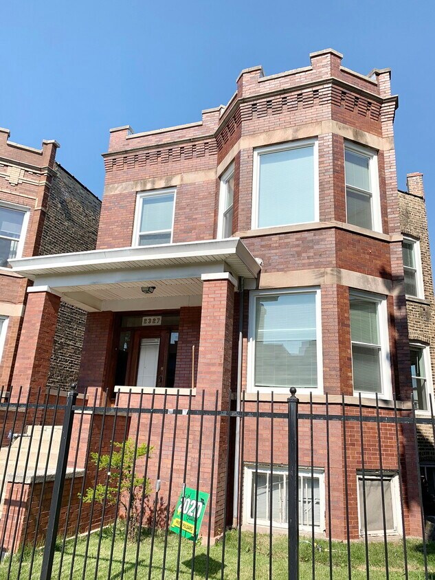 2327 N Harding Ave, Chicago, IL 60647 - House Rental in Chicago, IL ...