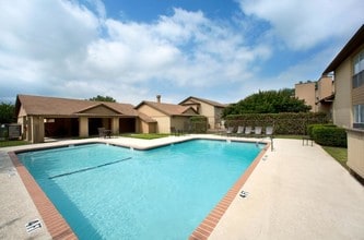 Addison Apartments at the Park Rentals - Addison, TX | Apartments.com