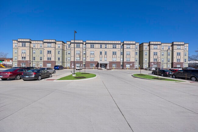 Lincoln Lofts - Apartments in Bloomington, IL | Apartments.com
