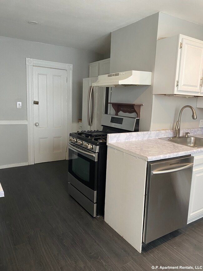 30 Oakes St Unit 2, Everett, MA 02149 - Condo for Rent in Everett, MA ...