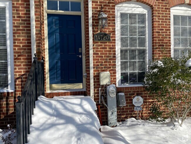 Clubhouse Terrace at Oak Creek Club Apartments for Rent with Utilities ...