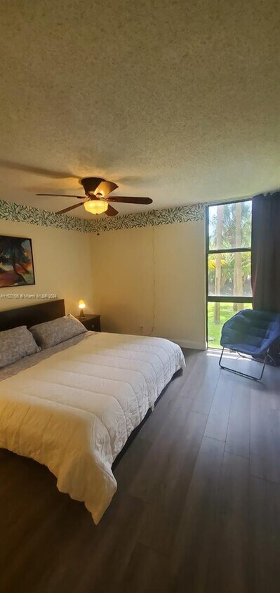 20379 W Country Club Dr Unit 135, Aventura, FL 33180 - Room for Rent in ...