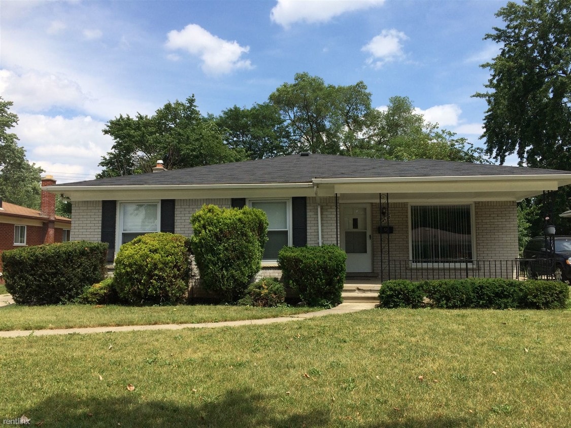 24548 Pierce St, Southfield, MI 48075 - House Rental in Southfield, MI ...
