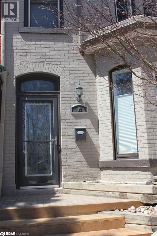 19 Oxford St, Hamilton, ON L8R 2W9 - Maison à Louer à Hamilton, ON ...